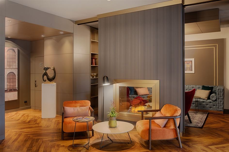 Lobby Alive by NH Group | Cleaf