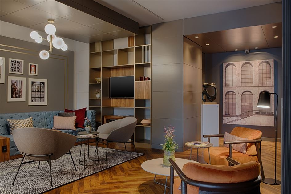 Lobby Alive by NH Group | Cleaf