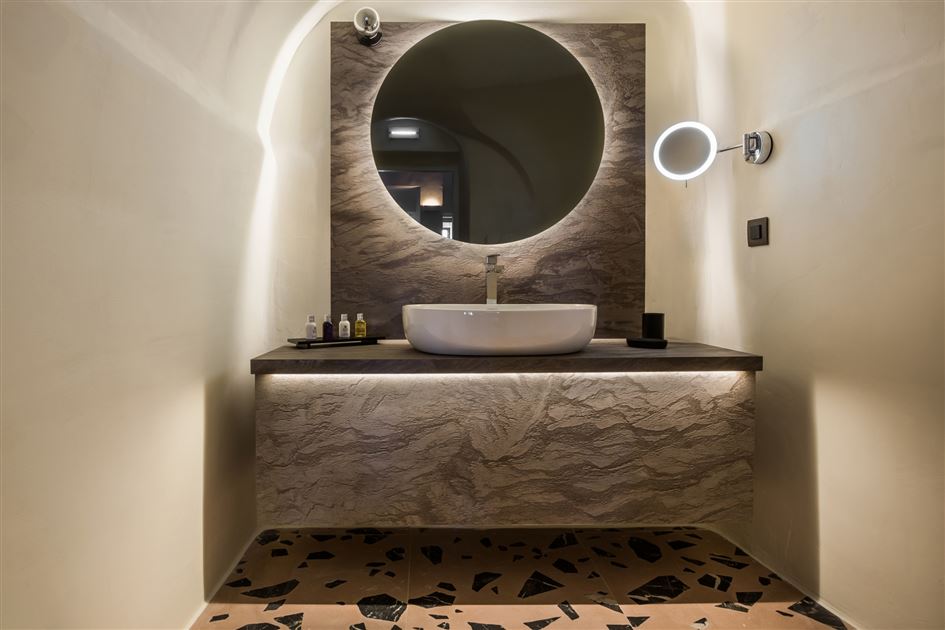 Sun Rocks Luxury Suites | Cleaf