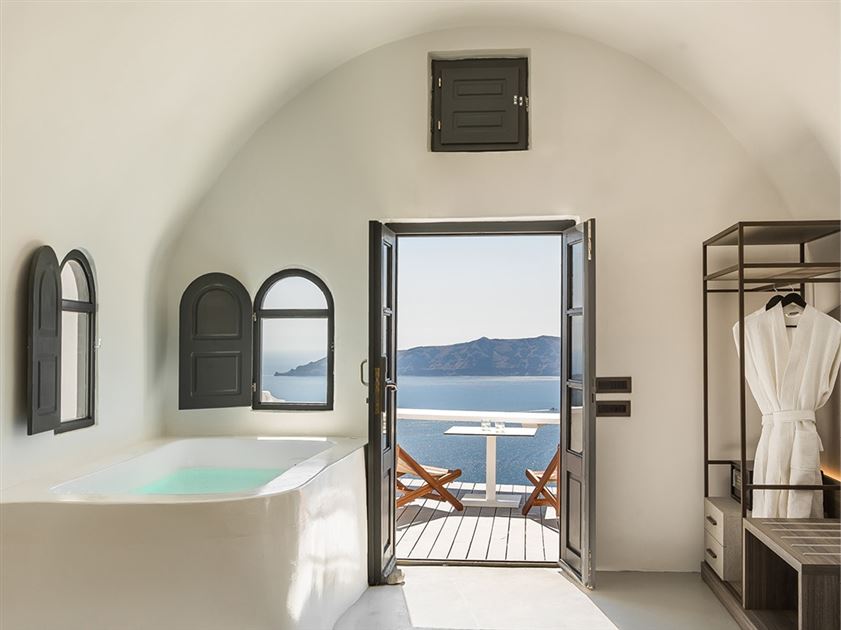 Sun Rocks Luxury Suites | Cleaf