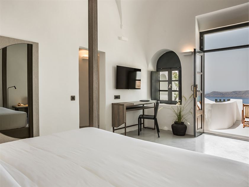 Sun Rocks Luxury Suites | Cleaf